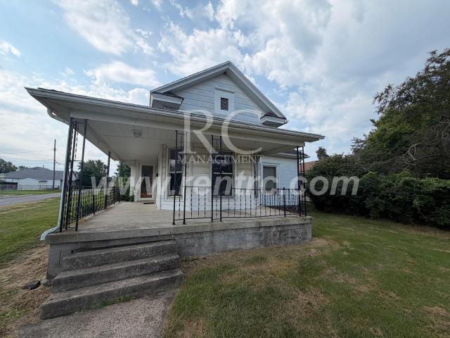 2 BR, 1 BA Apartment 302 McKinley, Westville, IL 61883