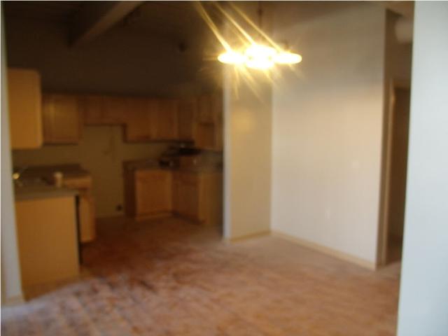 2 BR, 1 BA Apartment 307 S. Whitley St, Columbia City, IN 46787