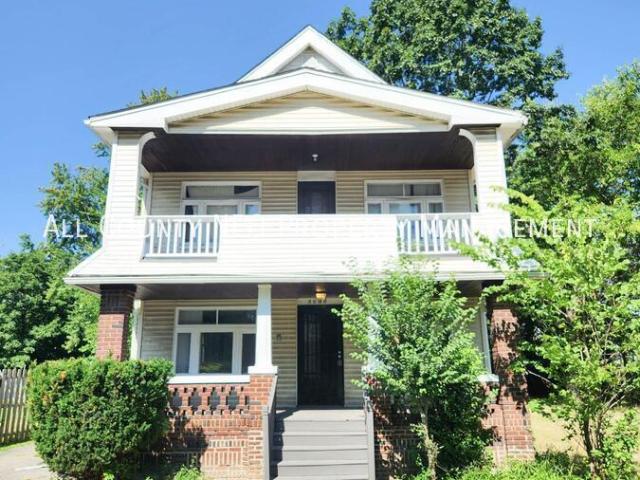 2 BR, 1 BA Apartment 3046 E 130th St Cleveland, OH 44120