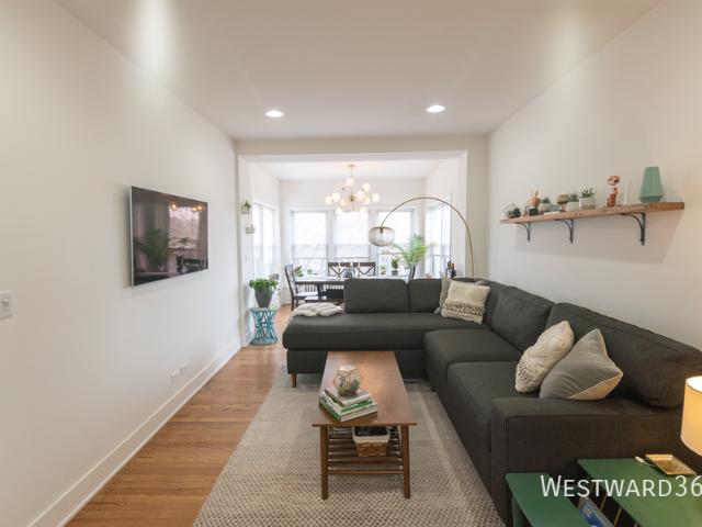 2 BR, 1 BA Apartment 3057 W Wilson Ave, Chicago, IL 60625