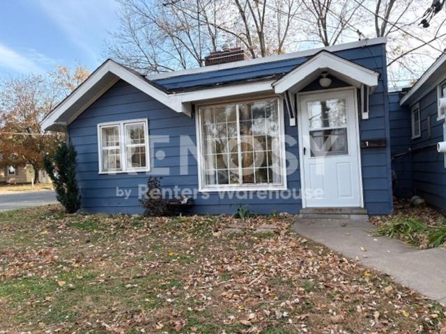 2 BR, 1 BA Apartment 305 1st Ave S, Bayport, MN 55003