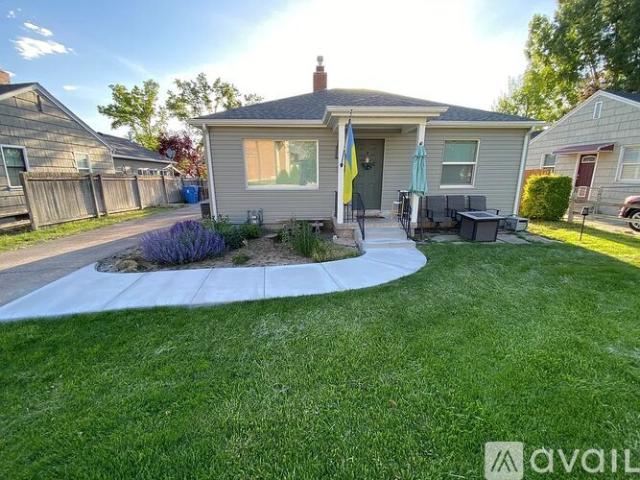 2 BR, 1 BA Apartment 3098 South Kenwood Street, Salt Lake City, UT 84106
