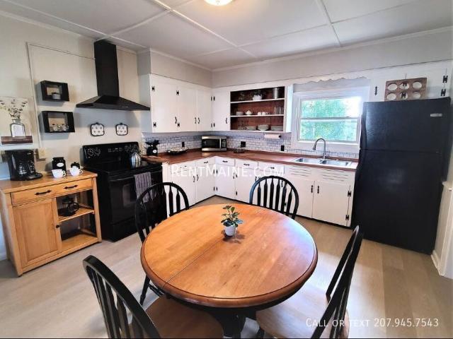 2 BR, 1 BA Apartment 30 Boutelle Ave. Unit, Waterville, ME 04901
