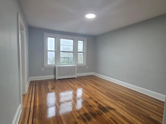 2 BR, 1 BA Apartment 30 Cliff St, Yonkers, NY 10701