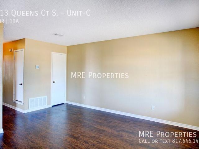 2 BR, 1 BA Apartment 313 Queens Ct S Mansfield, TX 76063