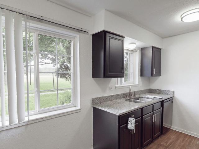 2 BR, 1 BA Apartment 3118 1/2 Plaza Dr NE Unit C12, Grand Rapids, MI 49525