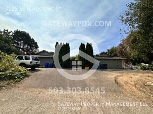 2 BR, 1 BA Apartment 3126 SE Gladstone St, Portland, OR 97202