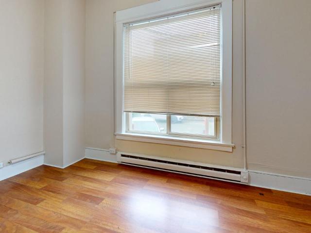 2 BR, 1 BA Apartment 317 Harvard Avenue East Unit 102, Seattle, WA 98102