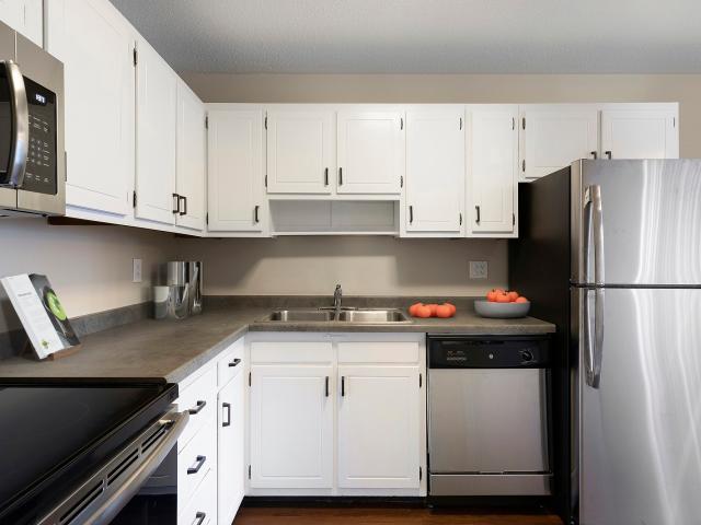 2 BR, 1 BA Apartment 3140 Chowen Avenue South Unit E202, Minneapolis, MN 55416