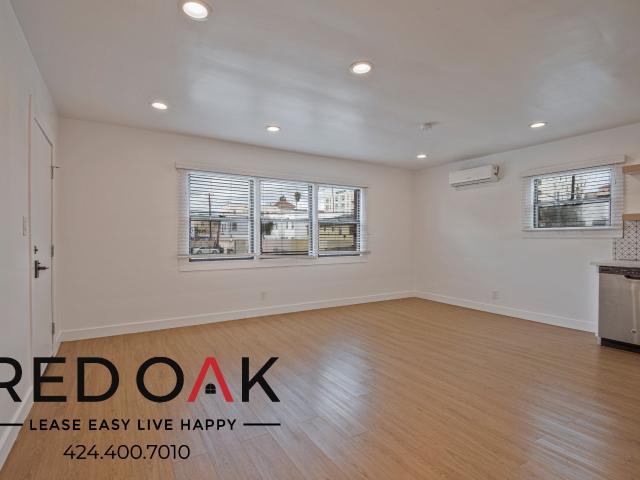 2 BR, 1 BA Apartment 3148 James M Wood Boulevard, Los Angeles, CA 90006