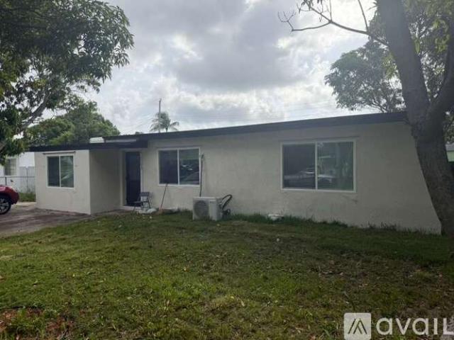 2 BR, 1 BA Apartment 3196 Orange St, Boynton Beach, FL 33435