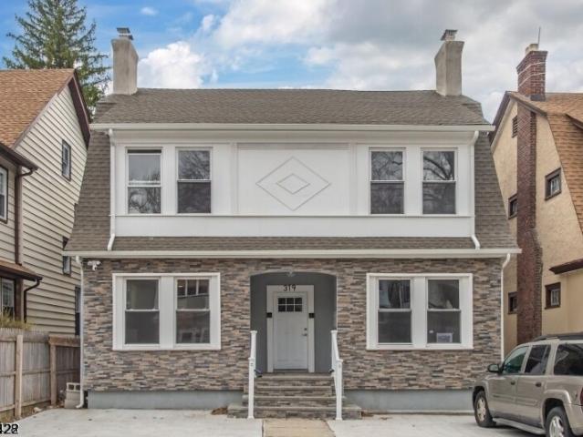 2 BR, 1 BA Apartment 319 Glenwood Ave, East Orange, NJ 07017