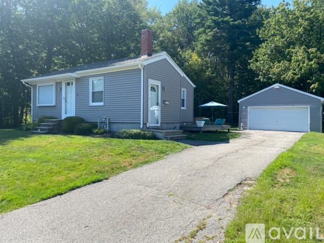2 BR, 1 BA Apartment 31 Concord Street, South Portland, ME 04106