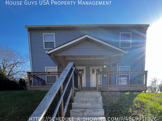 2 BR, 1 BA Apartment 3201 E 20th Street, Kansas City, MO 64127