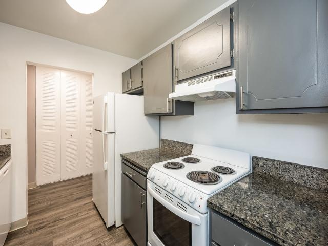2 BR, 1 BA Apartment 3209 E Fountain Blvd, Colorado Springs, CO 80910