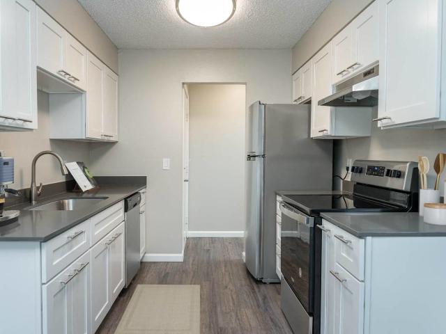 2 BR, 1 BA Apartment 3212 Southwest Beaverton Hillsdale Highway Unit 11, Portland, OR 97239