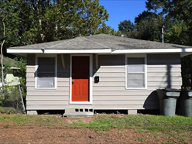 2 BR, 1 BA Apartment 3217 Burton St Lake Charles, LA 70601