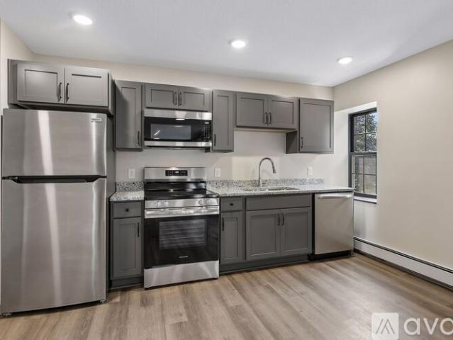 2 BR, 1 BA Apartment 321 6th Street East, Unit 9, Hastings, MN 55033