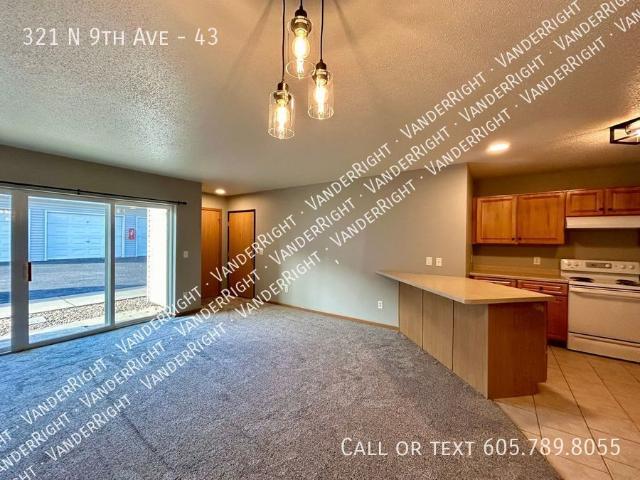 2 BR, 1 BA Apartment 321 N 9th Ave, Brandon, SD 57005