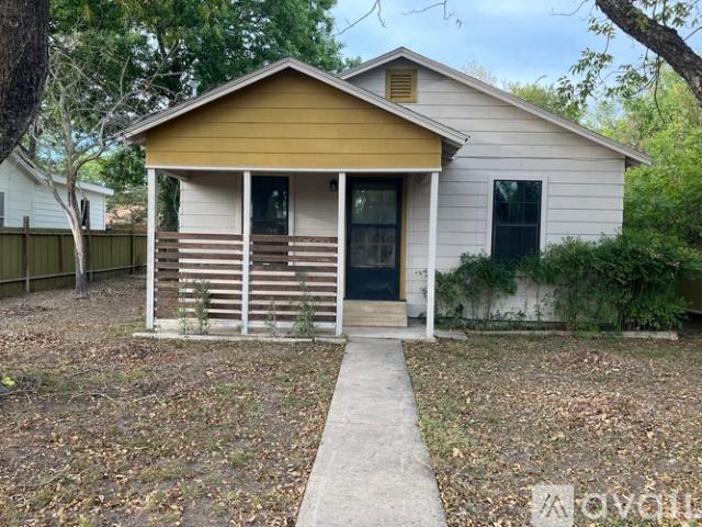 2 BR, 1 BA Apartment 322 Guadalupe Street, Kerrville, TX 78028