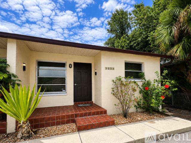 2 BR, 1 BA Apartment 3233 Edgewood Avenue, Fort Myers, FL 33916