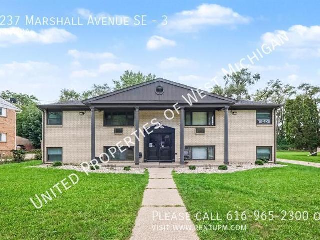 2 BR, 1 BA Apartment 3237 Marshall Avenue SE, Grand Rapids, MI 49508