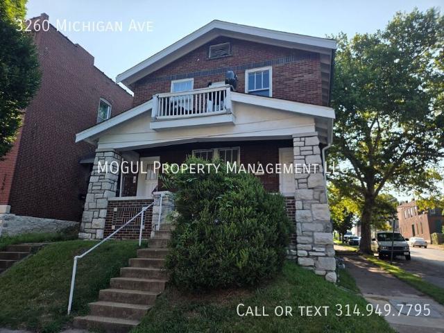 2 BR, 1 BA Apartment 3260 Michigan Ave, St Louis, MO 63118