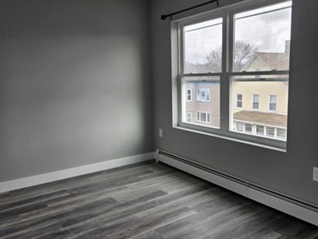 2 BR, 1 BA Apartment 32 Irving St, Unit 2, Everett, MA 02149