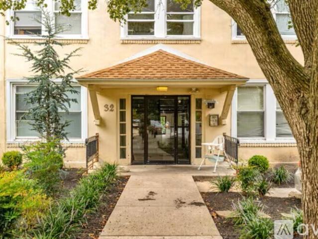 2 BR, 1 BA Apartment 32 S Wycombe Ave, Unit 2BR, Lansdowne, PA 19050