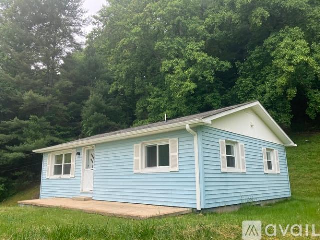 2 BR, 1 BA Apartment 333 South Turkey Creek Road, Leicester, NC 28748