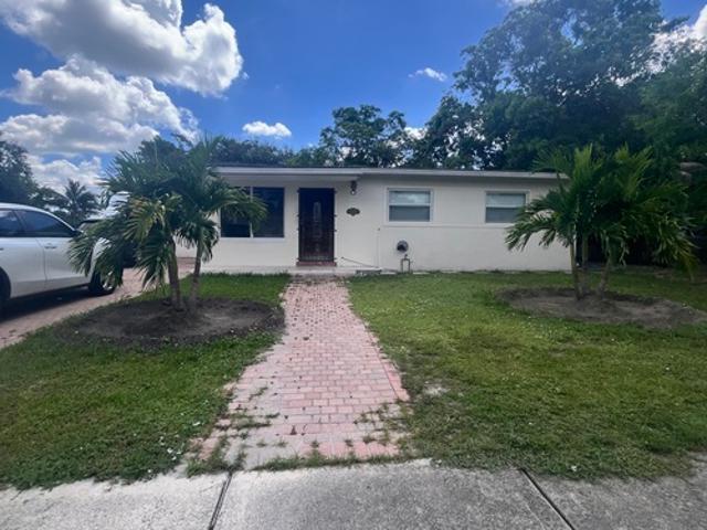 2 BR, 1 BA Apartment 3300 Southwest 32nd Court, West Park, FL 33023