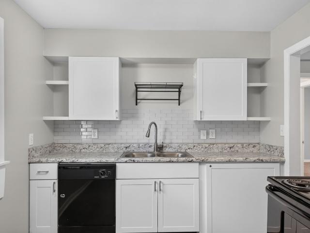 2 BR, 1 BA Apartment 3301 Pinewood Ave Unit 34, Chattanooga, TN 37411