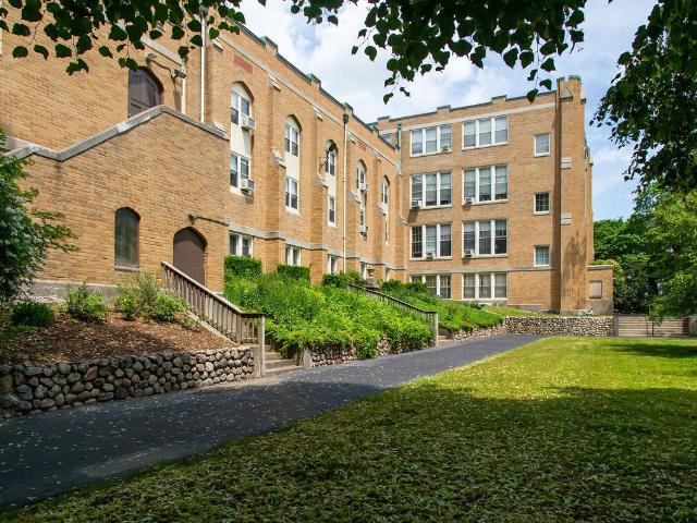 2 BR, 1 BA Apartment 330 Main Street, Fairhaven, MA 02719