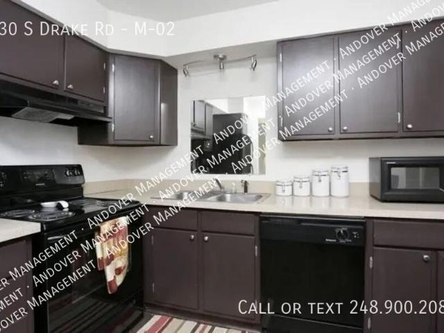 2 BR, 1 BA Apartment 330 S Drake Rd, Kalamazoo, MI 49009
