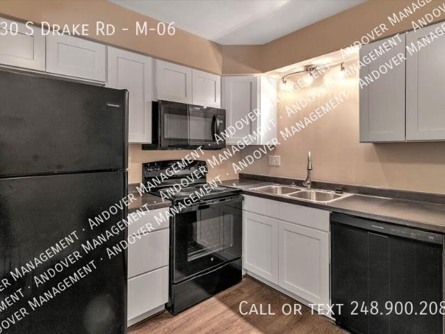 2 BR, 1 BA Apartment 330 S Drake Rd, Kalamazoo, MI 49009