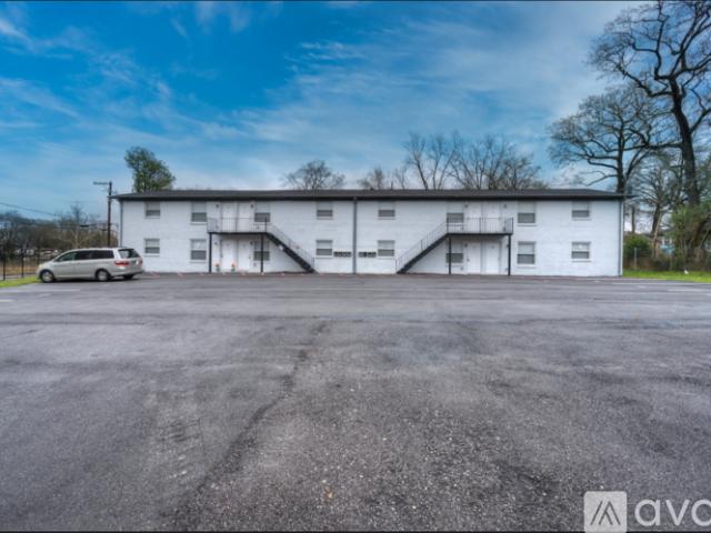 2 BR, 1 BA Apartment 3311 16th Ave N, Unit 3317, Birmingham, AL 35234