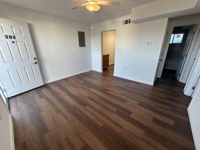 2 BR, 1 BA Apartment 3318 Broadway Street 2, New Orleans, LA 70125