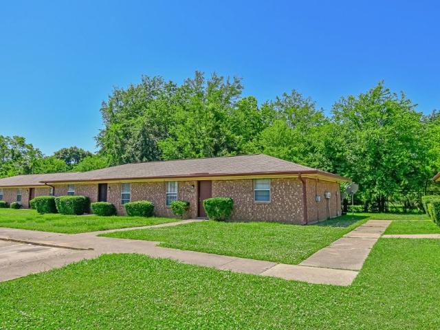 2 BR, 1 BA Apartment 331 North Longview Street, Kilgore, TX 75662