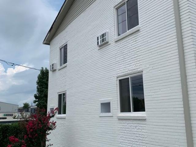 2 BR, 1 BA Apartment 3320 Charlotte Ave, Unit 3, Nashville, TN 37209