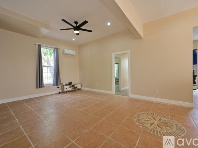 2 BR, 1 BA Apartment 332 E Olive Ave, Unit 332, Monrovia, CA 91016