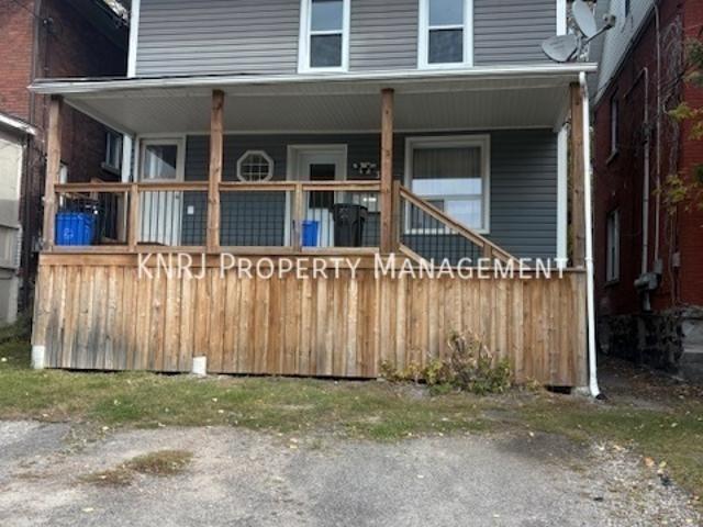 2 BR, 1 BA Apartment 332 Second Ave East, North Bay, ON P1B 1L6