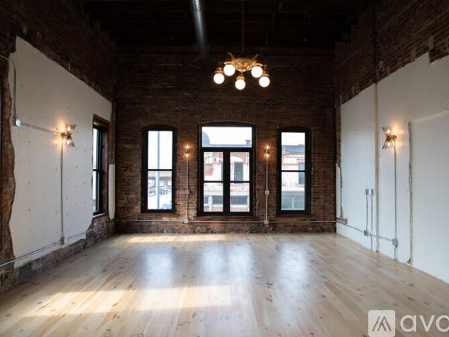 2 BR, 1 BA Apartment 337 Broadway Street, Unit 202, Toledo, OH 43604