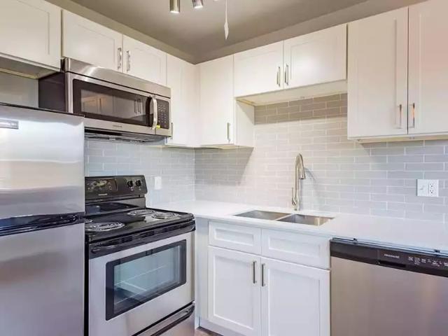 2 BR, 1 BA Apartment 3349 S 1300 E Unit E214, Salt Lake City, UT 84106