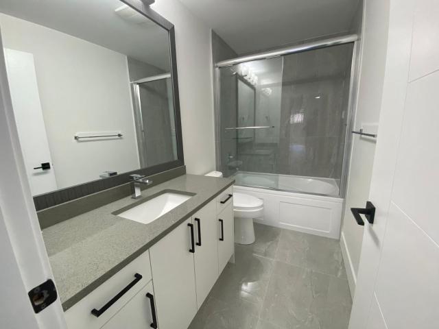 2 BR, 1 BA Apartment 33538 9 Ave, Mission, BC V2V 2J4