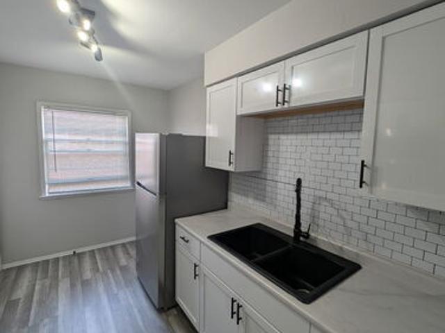 2 BR, 1 BA Apartment 3355 Warren Road, Unit Up, Cleveland, OH 44111
