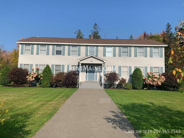 2 BR, 1 BA Apartment 33 Burleigh Rd. Apt Bangor, ME 04401