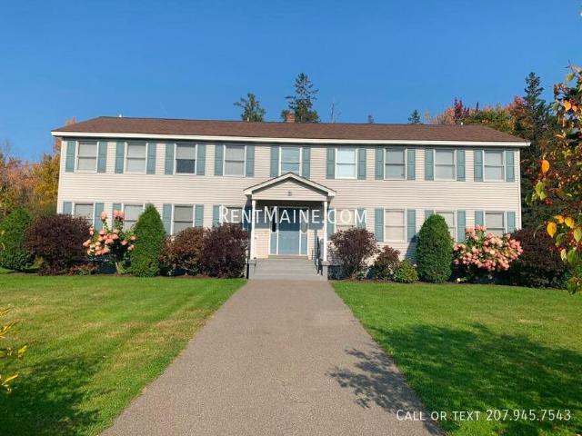 2 BR, 1 BA Apartment 33 Burleigh Rd. Apt Bangor, ME 04401