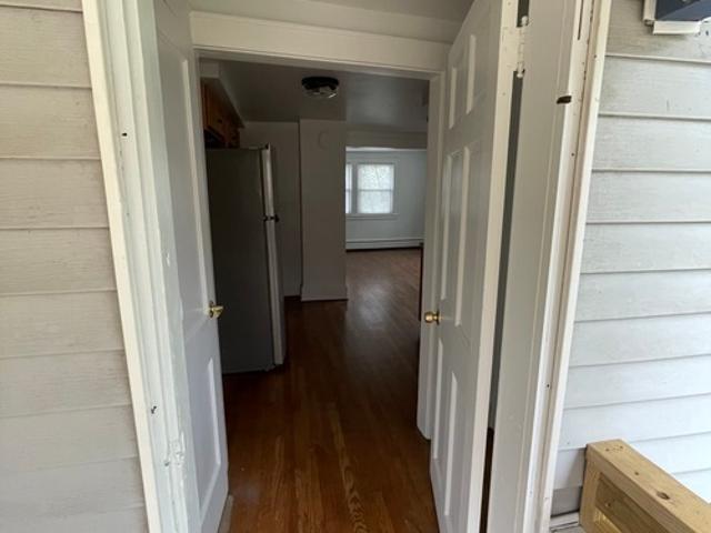 2 BR, 1 BA Apartment 3 Grandview Ave, Unit Unit 2, Norwalk, CT 06850