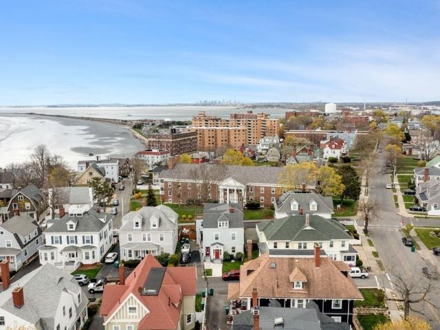 2 BR, 1 BA Apartment 3 Grosvenor Park, Lynn, MA 01902