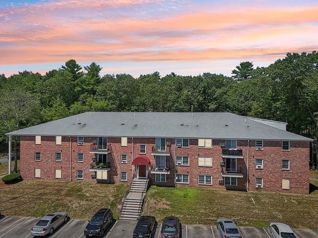 2 BR, 1 BA Apartment 3 Sapling Cir Unit 01, Nashua, NH 03062